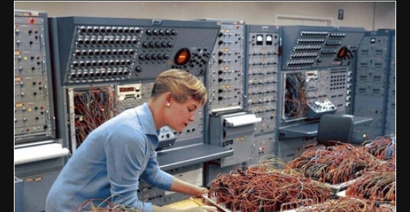 Un computer analogico degli anni '60.. | BESTI.it - immagini divertenti ...